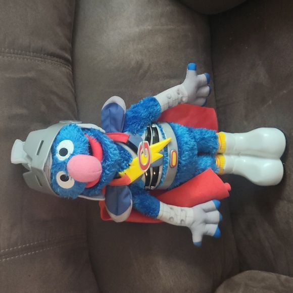 Sesame Street | Toys | Sesame Street Flying Talking Super Grover 2 ...
